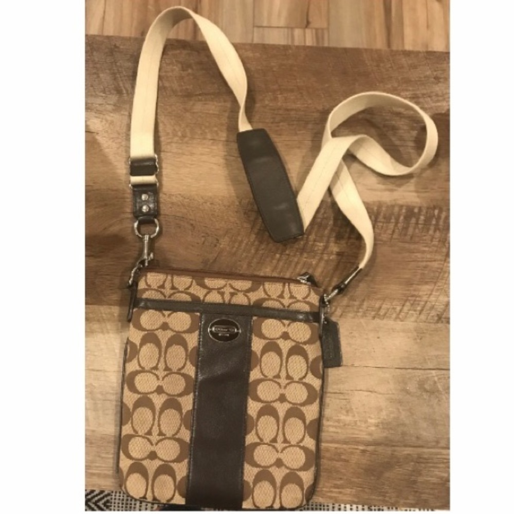 Coach Cross-Body - Gem